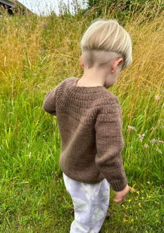 PetiteKnit – Mönster för dam, herr och barn samt tillbehör